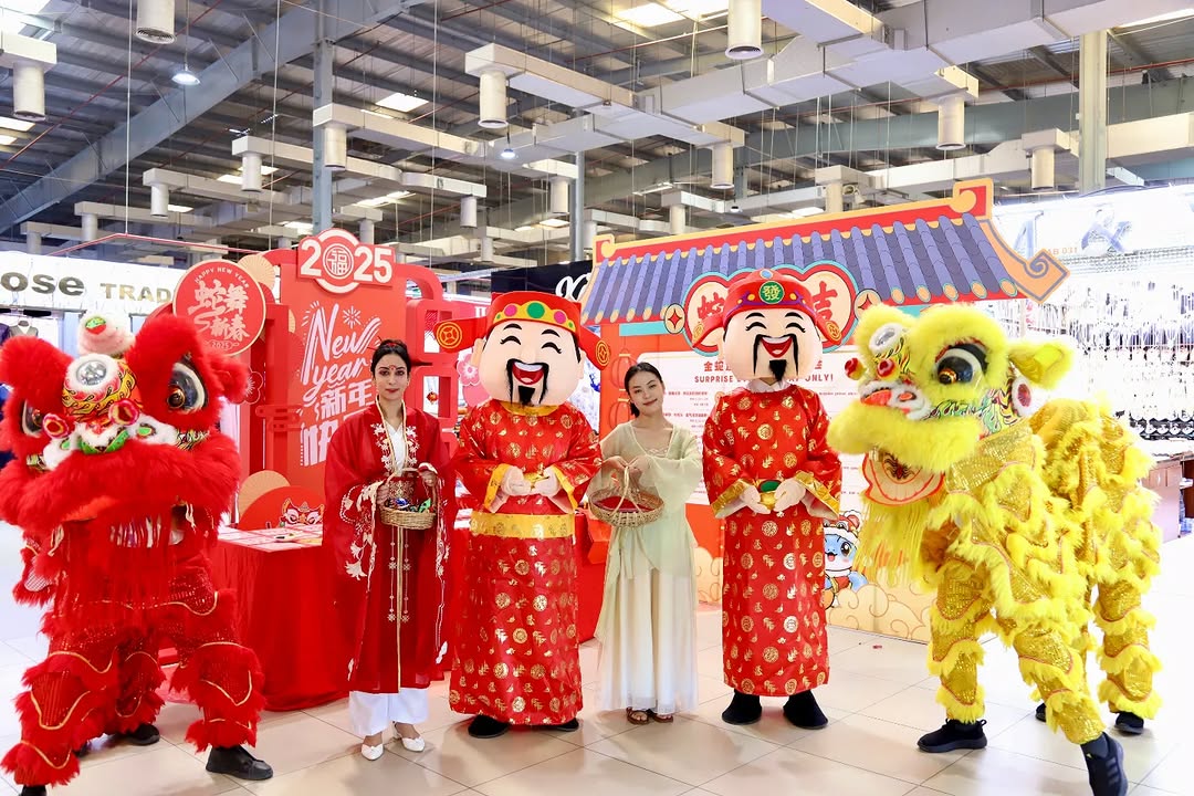 🏬 Ajman China Mall Guide 2025 – Best Stores & Reviews